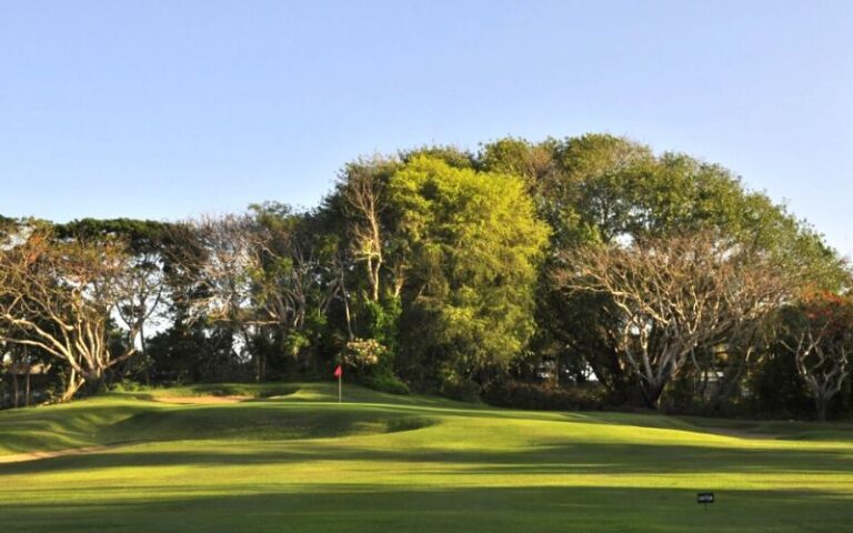 Summit Point Golf and Country Club in Manila - GolfLux
