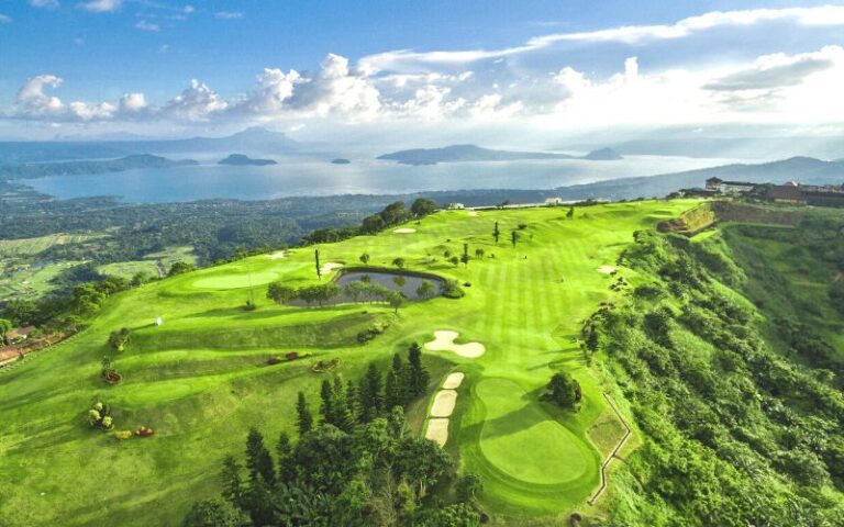 11 Best Golf Courses in the Philippines in 2025/26 - GolfLux