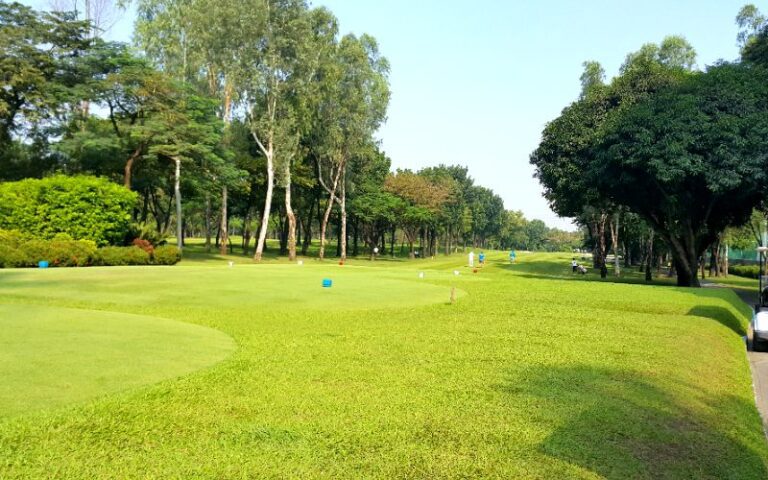 Discover Villamor Air Base Golf Course in Manila - GolfLux