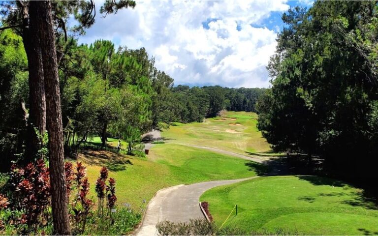 Pinewoods Golf and Country Club in the Philippines - GolfLux