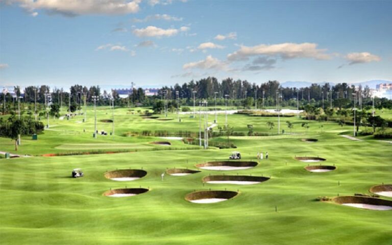 Singapore Golf Price: How Much Does It Cost? - GolfLux