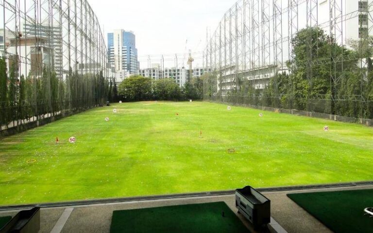 Top 5 Best Golf Driving Ranges in Bangkok - GolfLux