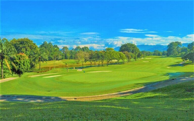 Tasik Puteri Golf and Country Club in Malaysia - GolfLux