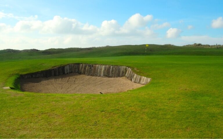 Top 8 Most Famous Golf Bunkers in the World - GolfLux