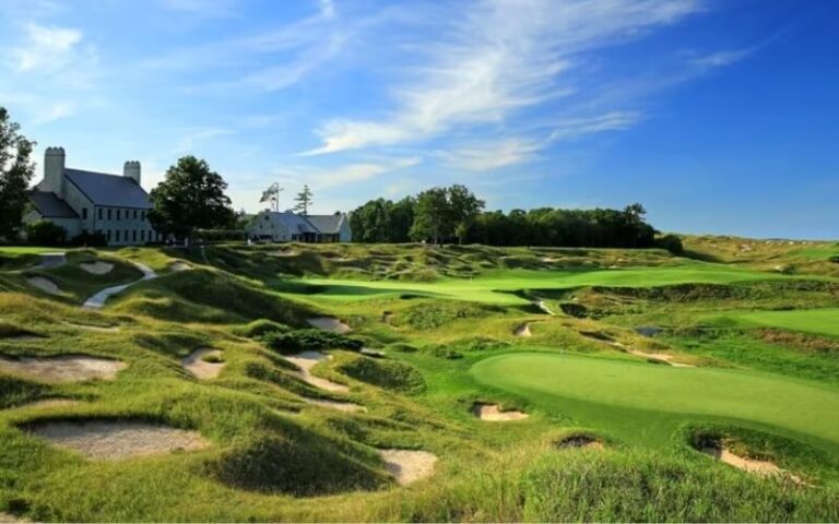 Top 8 Most Expensive Golf Courses in the World - GolfLux