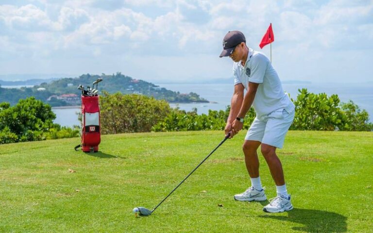 Summit Point Golf and Country Club in Manila - GolfLux