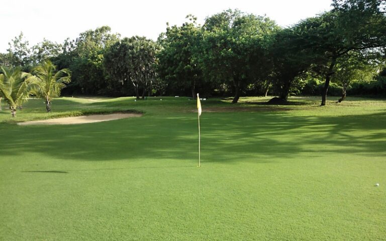 Explore the best Melaka Golf Courses of 2025/2026 - GolfLux