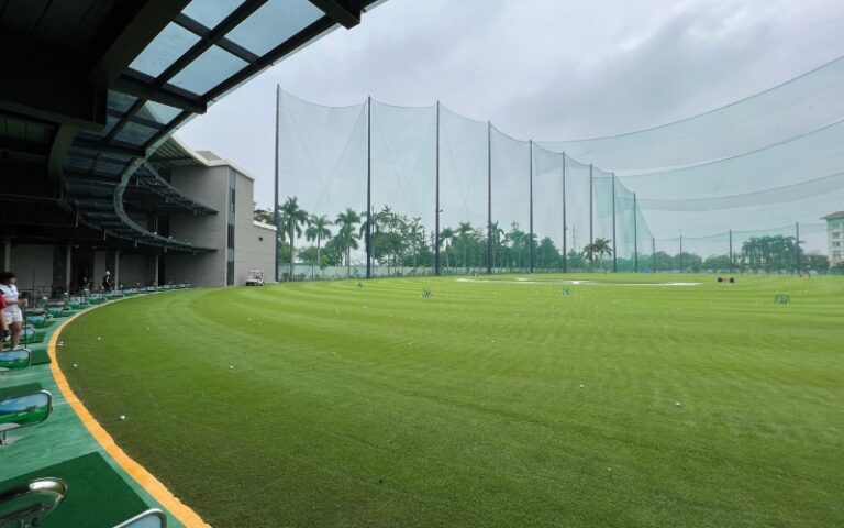 Royal Golf Driving Range in Dong Anh, Hanoi - GolfLux