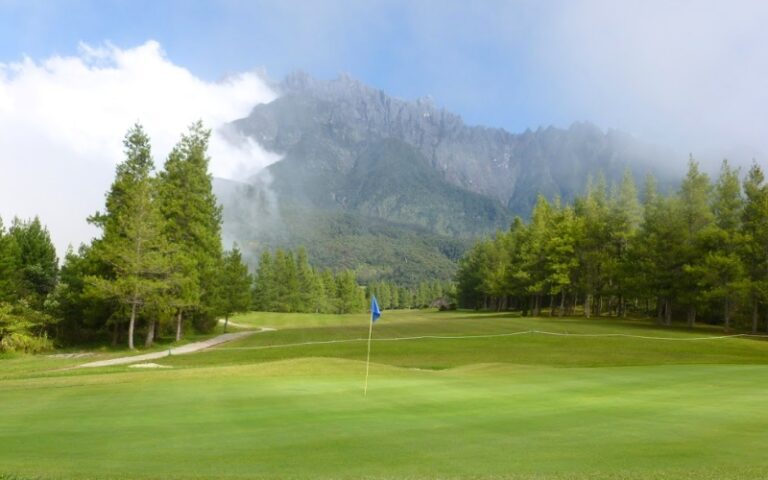 Explore the best Sabah Golf Courses for 2026/2027 - GolfLux