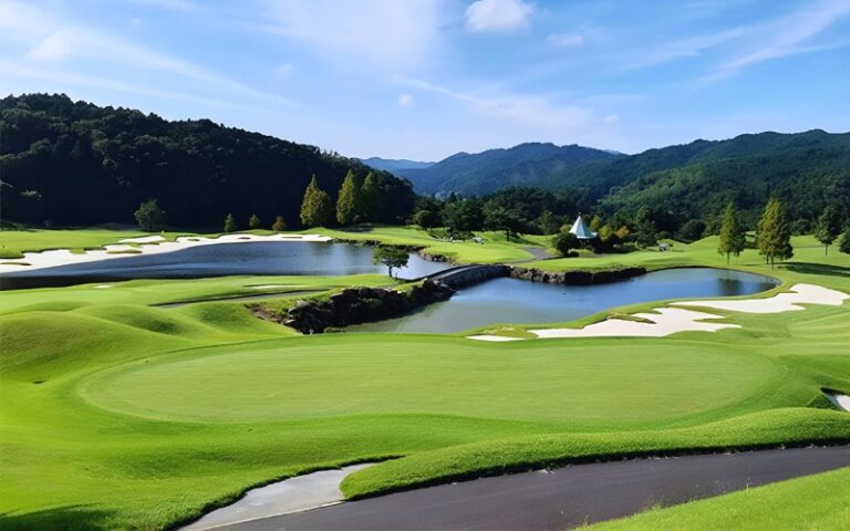 Top 15 Best Golf Courses in Japan in 2025/2026 - GolfLux