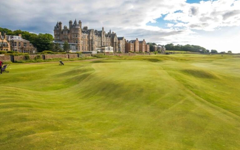8 Best Golf Courses in Scotland, Must-Play in 2026 - GolfLux