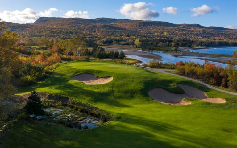 Top 15 Best Canada Golf Courses for 2025 - GolfLux