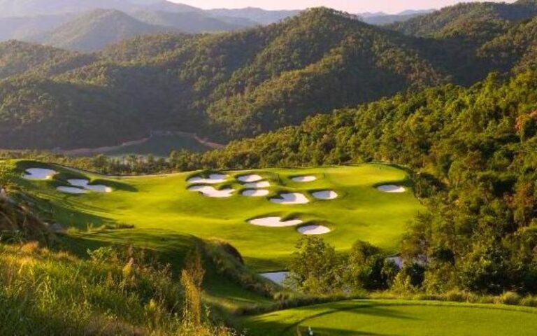 12 Best Golf Courses in China for Elite Golfers - GolfLux
