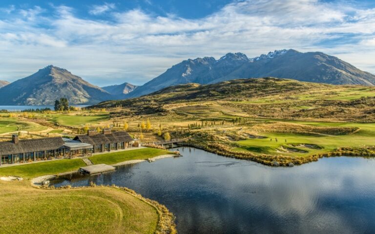 Top 10 Best New Zealand Golf Courses in 2025/2026 - GolfLux
