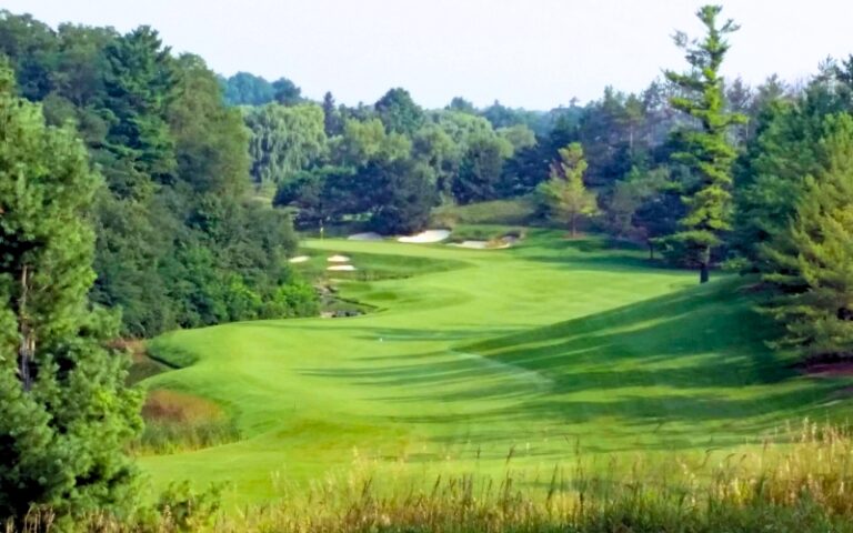 Top 15 Best Canada Golf Courses for 2025 - GolfLux