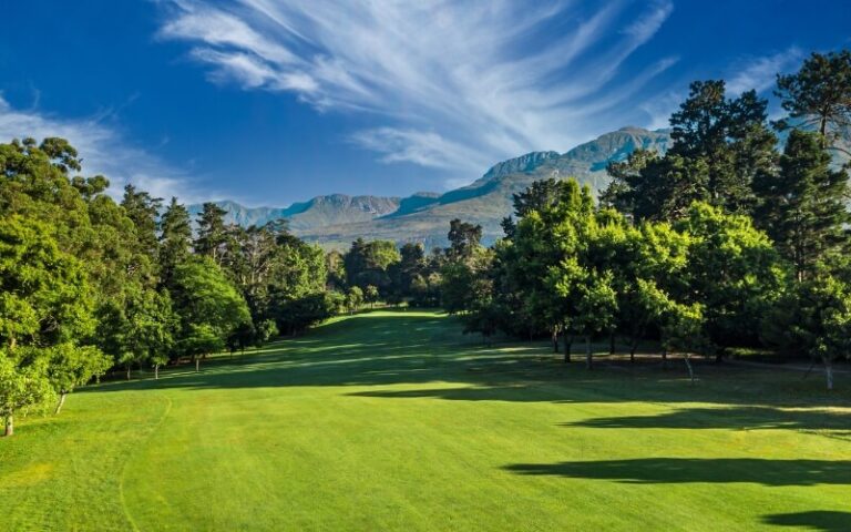 Parow Golf Club: Book Tee Time Online Now - GolfLux