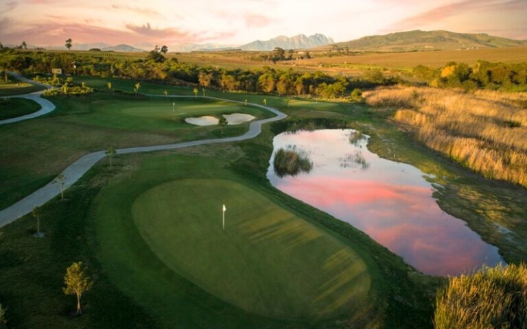 Parow Golf Club: Book Tee Time Online Now - GolfLux